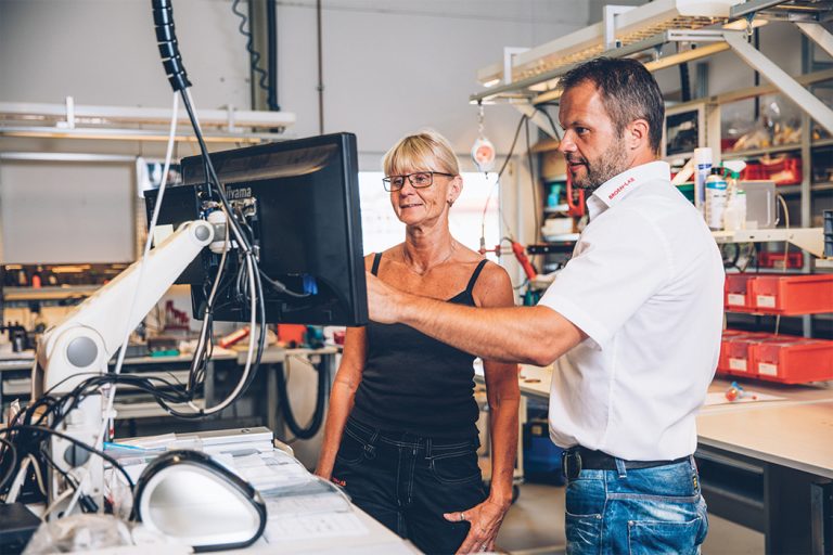 About BROEN-LAB